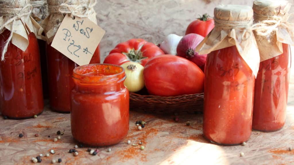 Sos de rosii cu ardei ( ideal pentru pizza, paste) - LauraSweets.ro