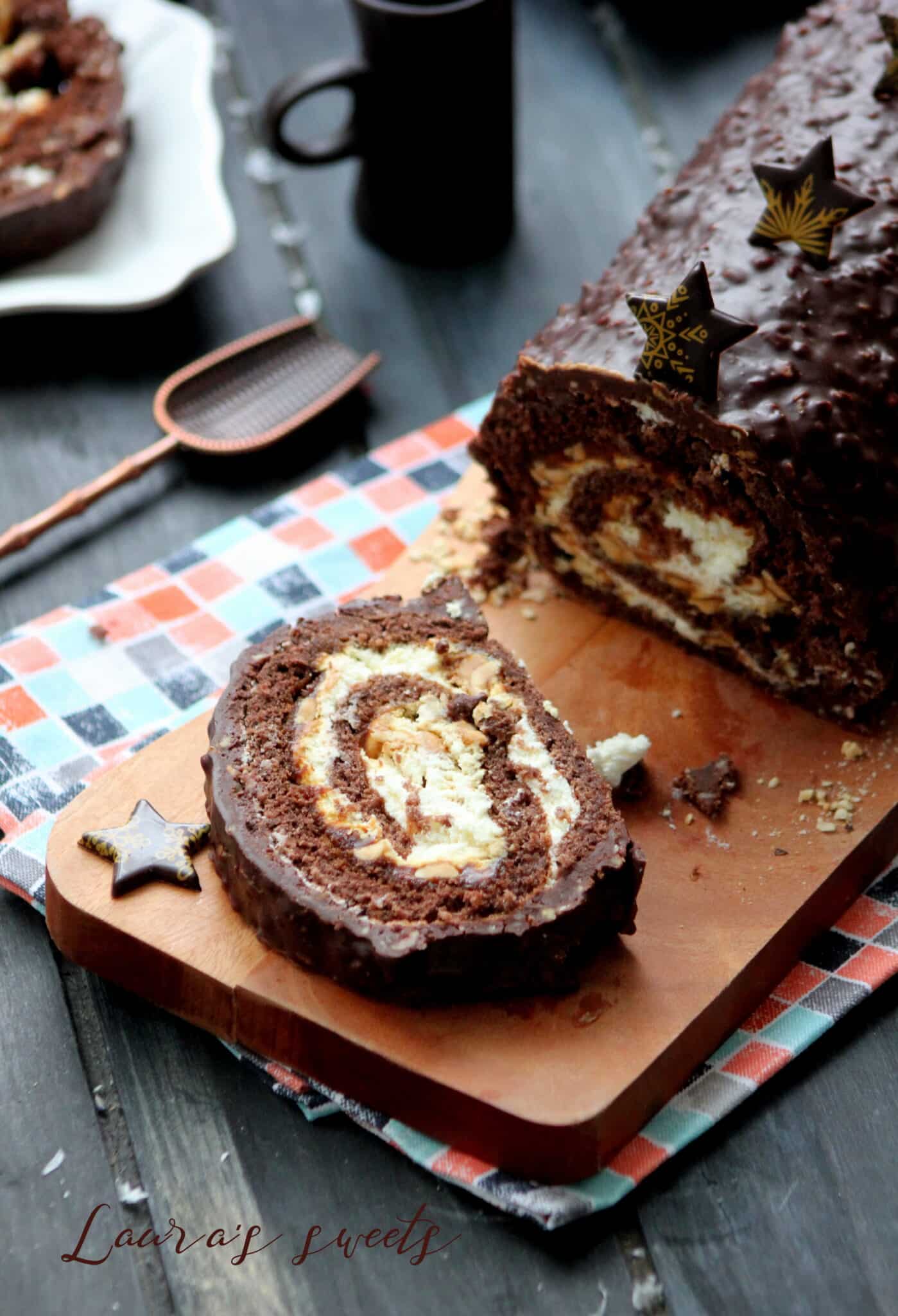 Rulada Snickers - LauraSweets.ro